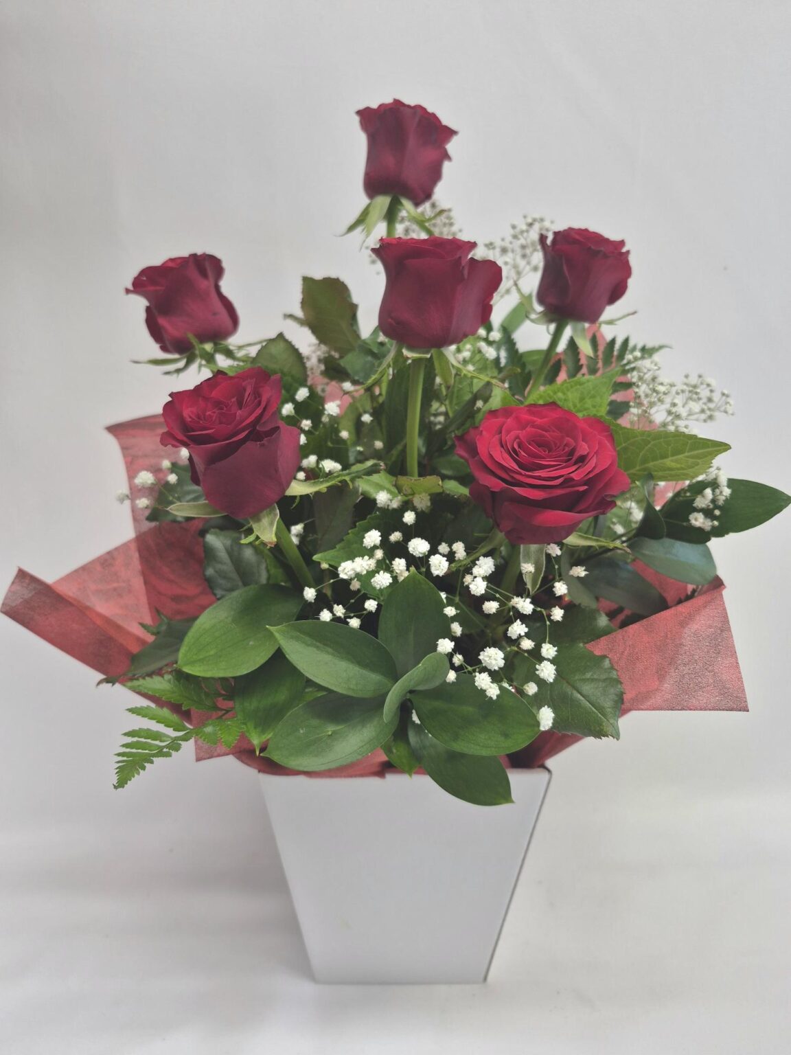 Tui - 6 short red roses | Victoria Florists